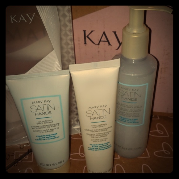 Mary Kay | Makeup | Satin Hands Pampering Set | Poshmark